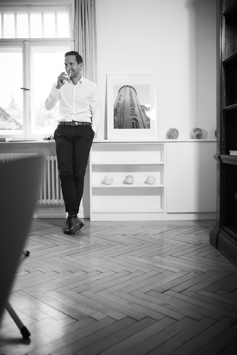 IMAGE & PORTRAIT – Hari Pulko